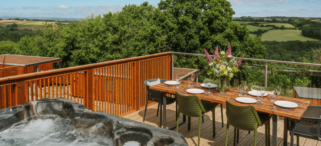 Win a deluxe Greek mini-break including flights | Travelscoop